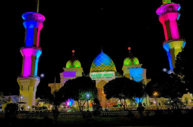 Masjid Agung Baitussalam Magetan, Wisata Religi Terbaik Dengan ...