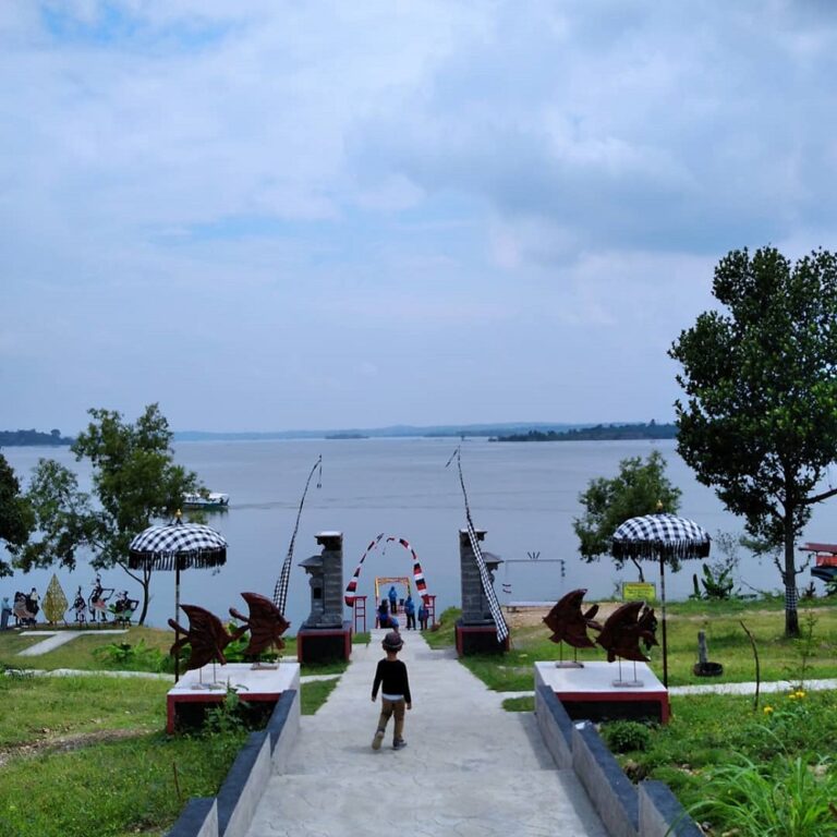 Waduk Kedung Ombo, Wisata Alam Terkenal Di Grobogan Yang Memiliki ...